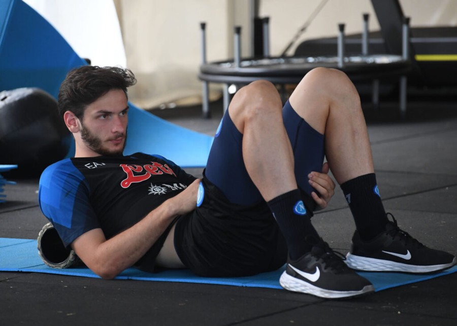 კვარაცხელია ტრენაჟორებზე, "ბრაგასთან" თამაში საეჭვოა... | Lelo.Ge