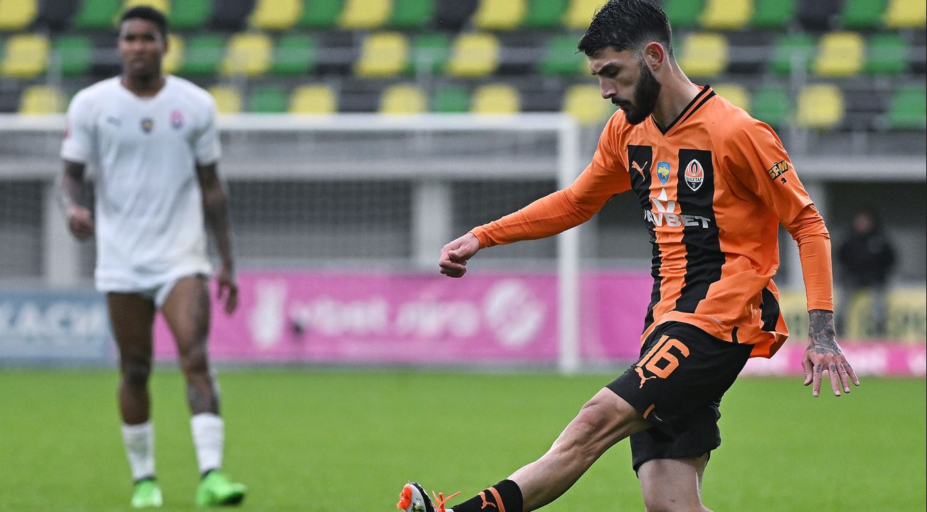 [VIDEO] აზაროვის პატარა შოუ და საგოლე პასი! | Lelo.Ge