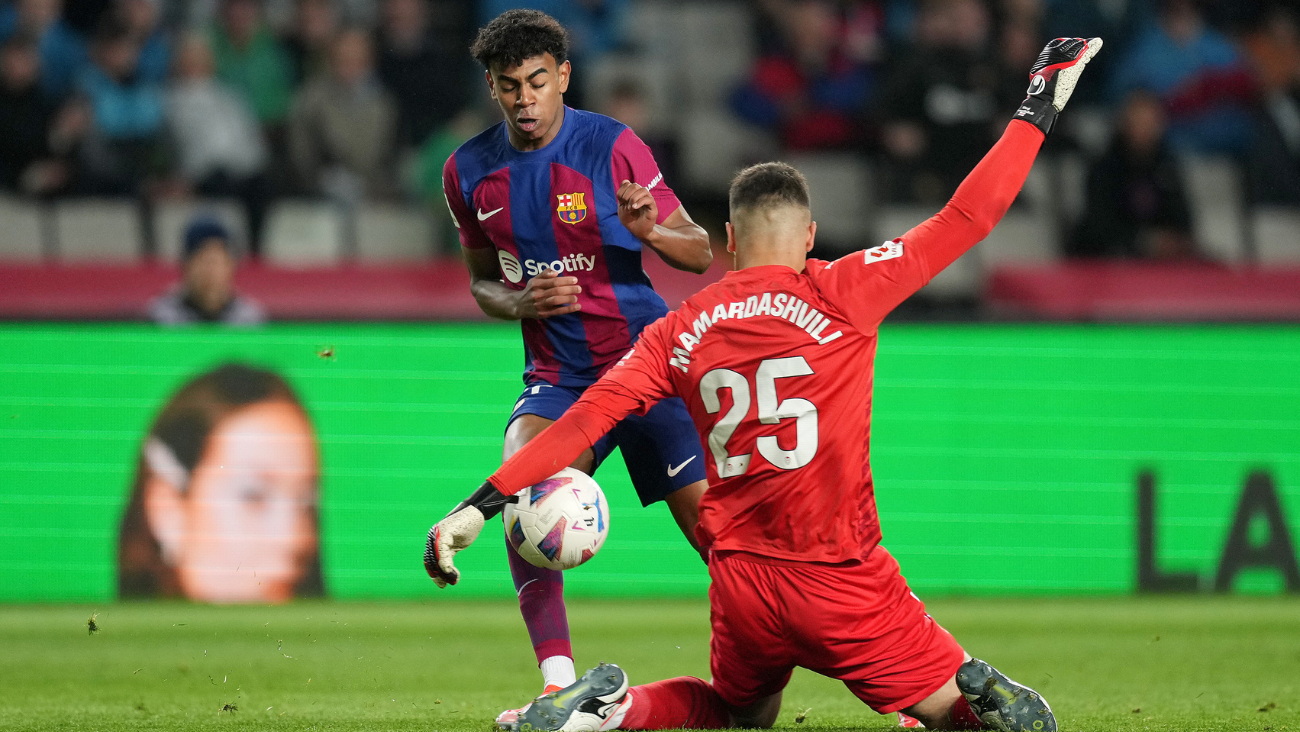 [VIDEO] პირველი წითელი ბარათი! გიორგი მამარდაშვილი "ბარსელონასთან" მატჩში გააძევეს... | Lelo.Ge