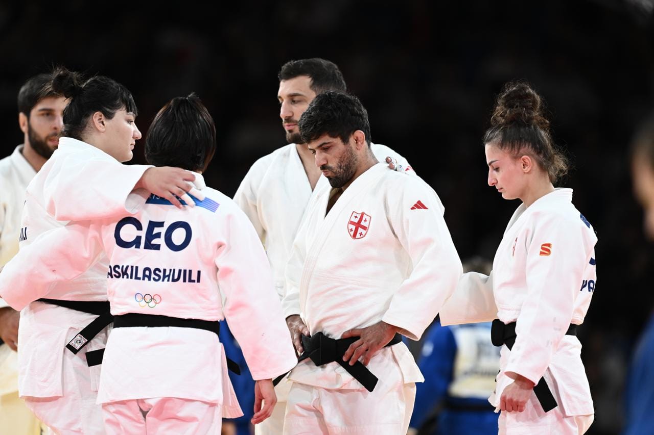 [VIDEO. პარიზი 2024. ძიუდო. შერეული გუნდური ტურნირი] მამლების "ქამბექი" და რინერის წერტილი | Lelo.Ge