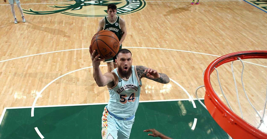 [ქართველები NBA-ში] მეტი ქულა ვიდრე წუთი: მამუკელაშვილის "სპურსი" მილუოკიში დამარცხდა | Lelo.Ge