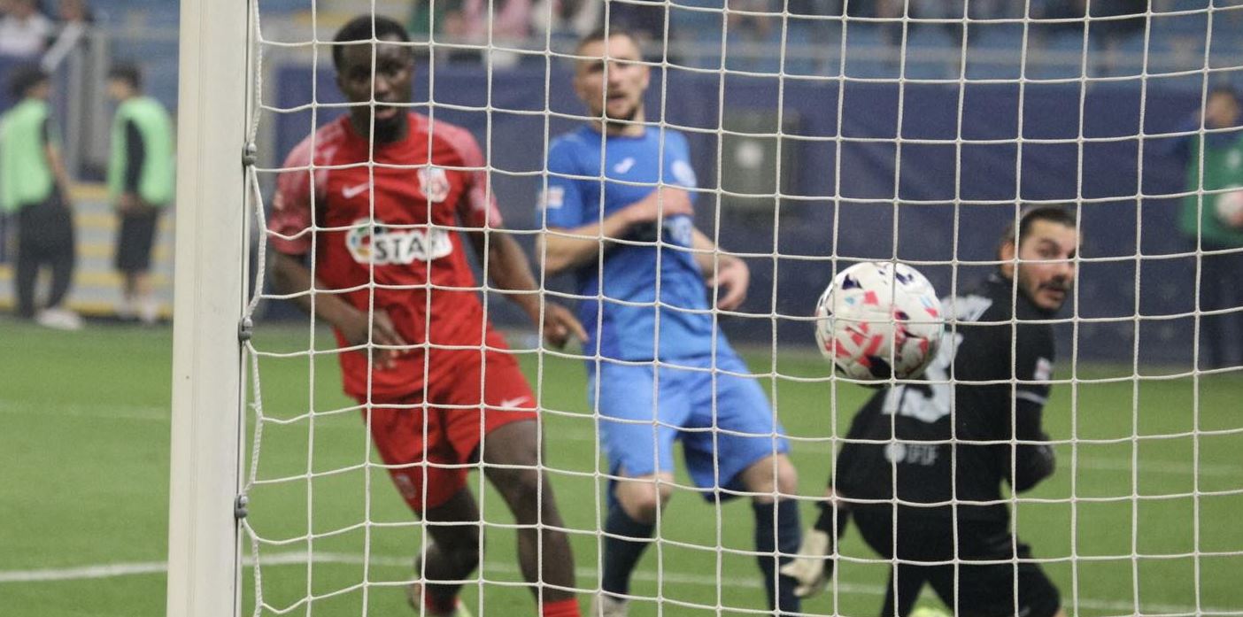 [სიმბოლური ნაკრები. ეროვნული ლიგა. XV ტური] ორად გახლეჩილი ცხრილი, ხუთიდან სამი და ორიდან ...