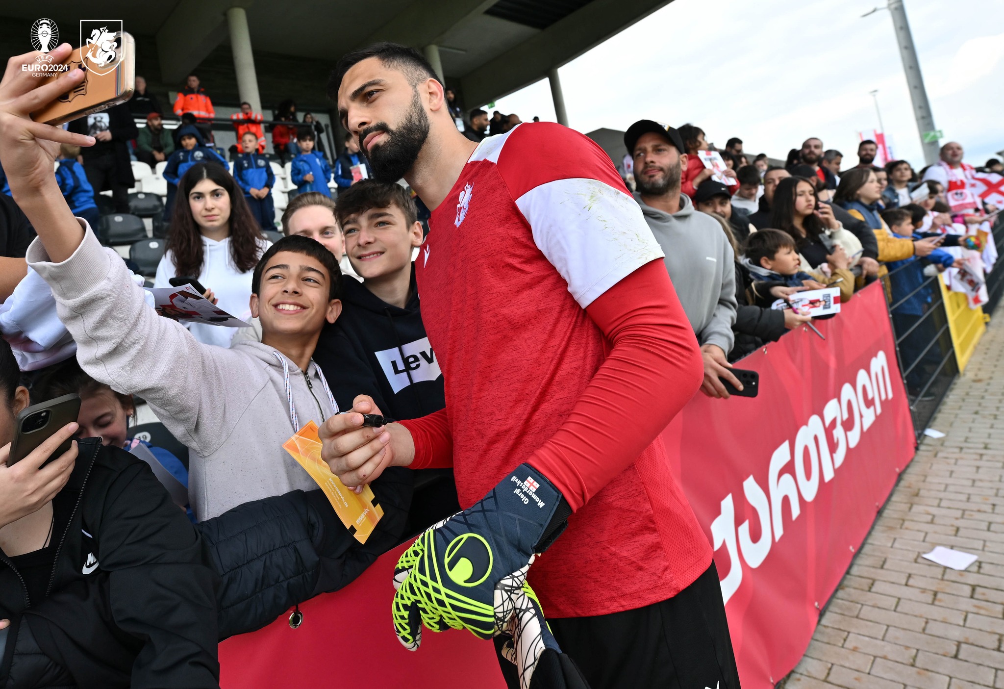 [ევრო 2024. მზადება] აჟიოტაჟი ფელბერტში: საქართველოს ნაკრების ღია ...